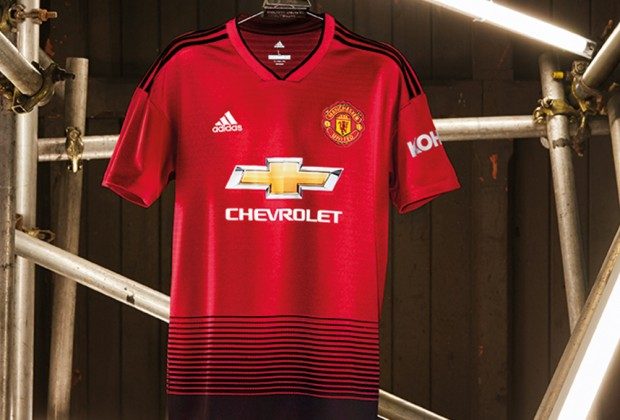 Manchester United unveil new kit in celebration of 140 years, fans ...